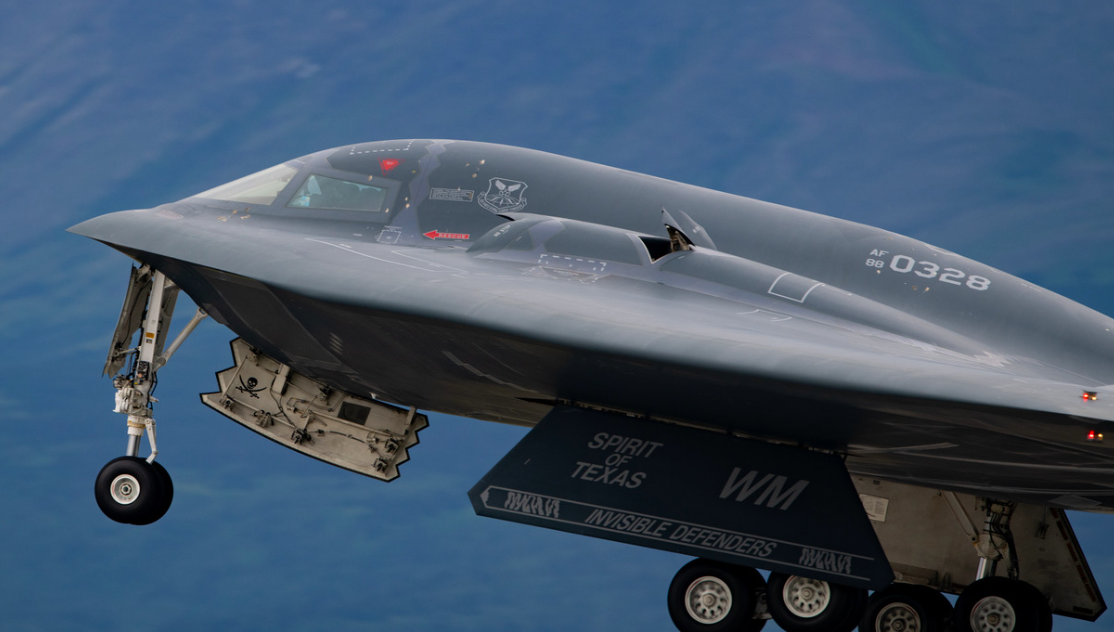 B-2 Stealth Bombers in Diego Garcia Are a Warning to the Houthis and ...